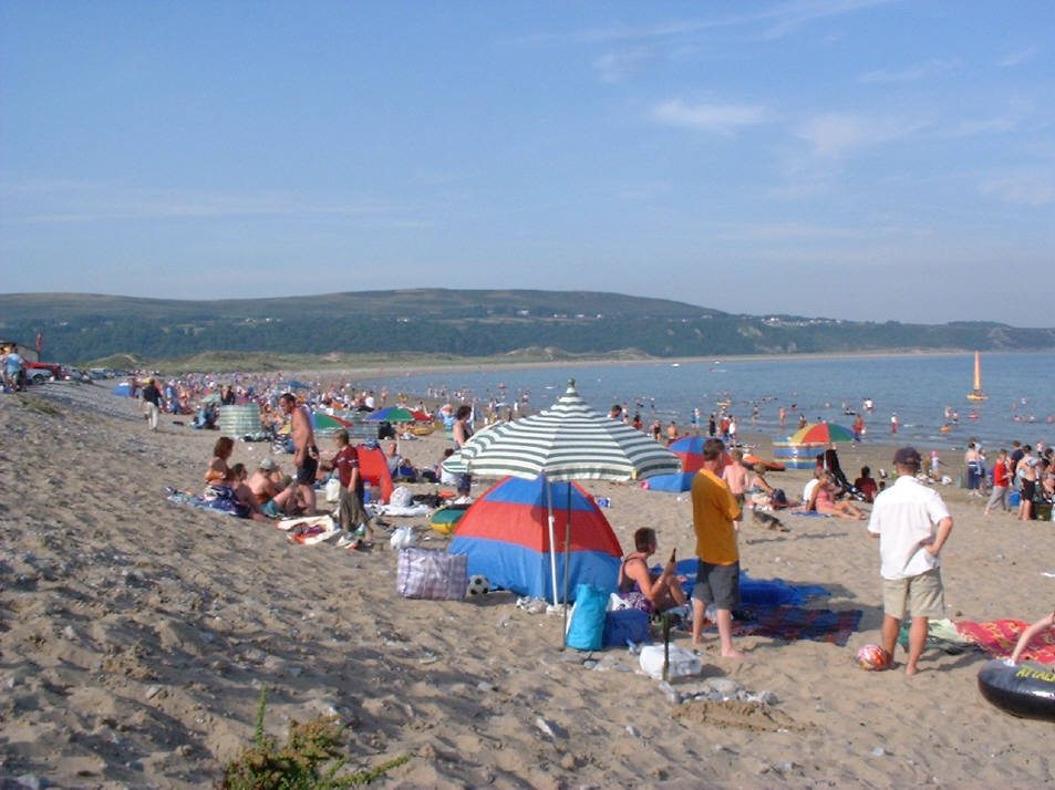 Oxwich Bay beach in the Gower Peninsula | Gower Holidays
