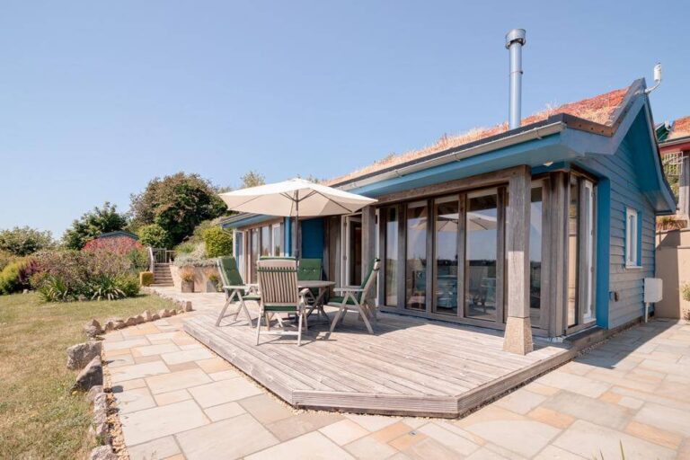 Dolphin Cottage - Gower Holidays